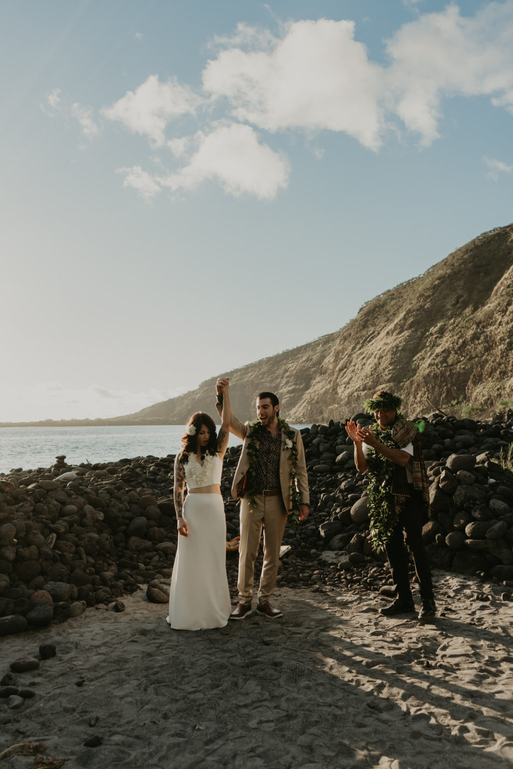 Jaclyn + Matt | Captain Cook Elopement