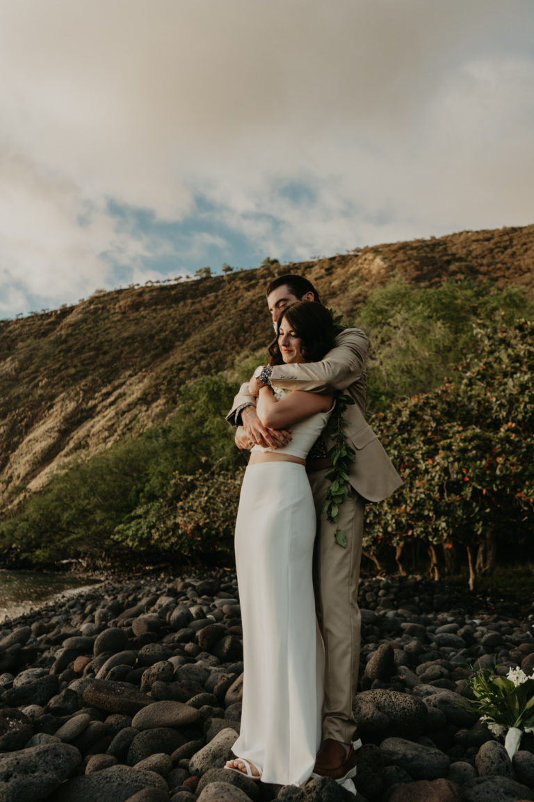 Jaclyn + Matt | Captain Cook Elopement